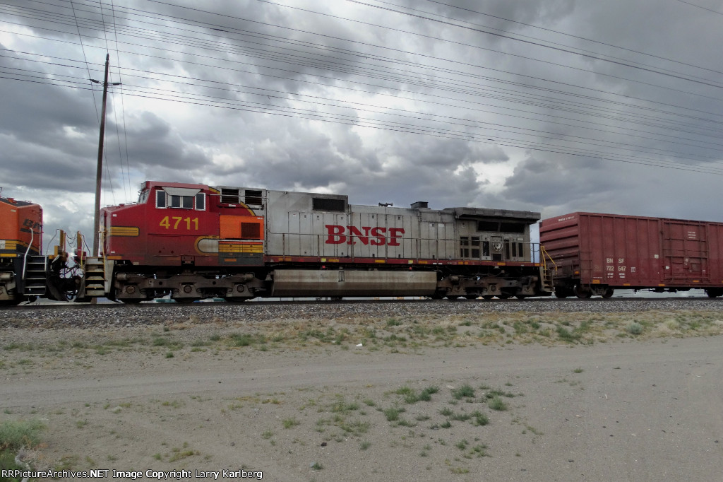 BNSF 4711
